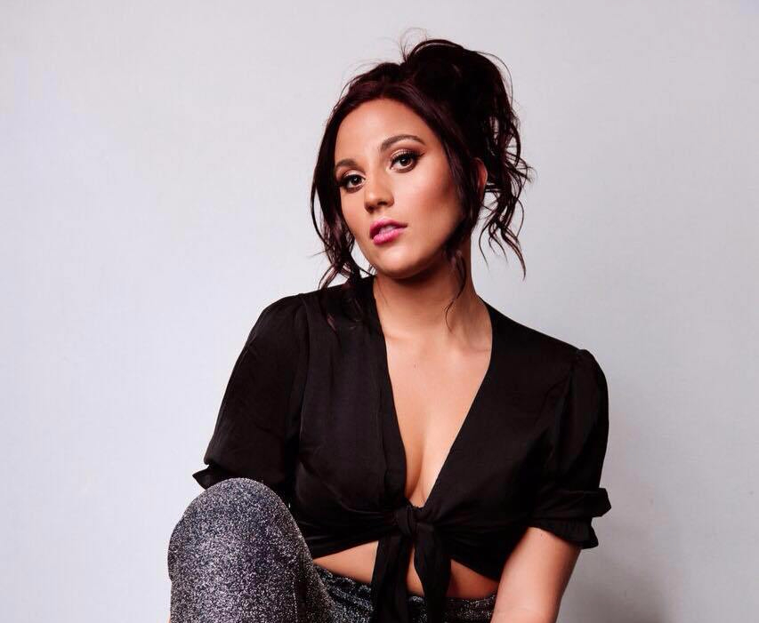 Introducing: Lauren Ojurovic - So Into You - Lefuturewave