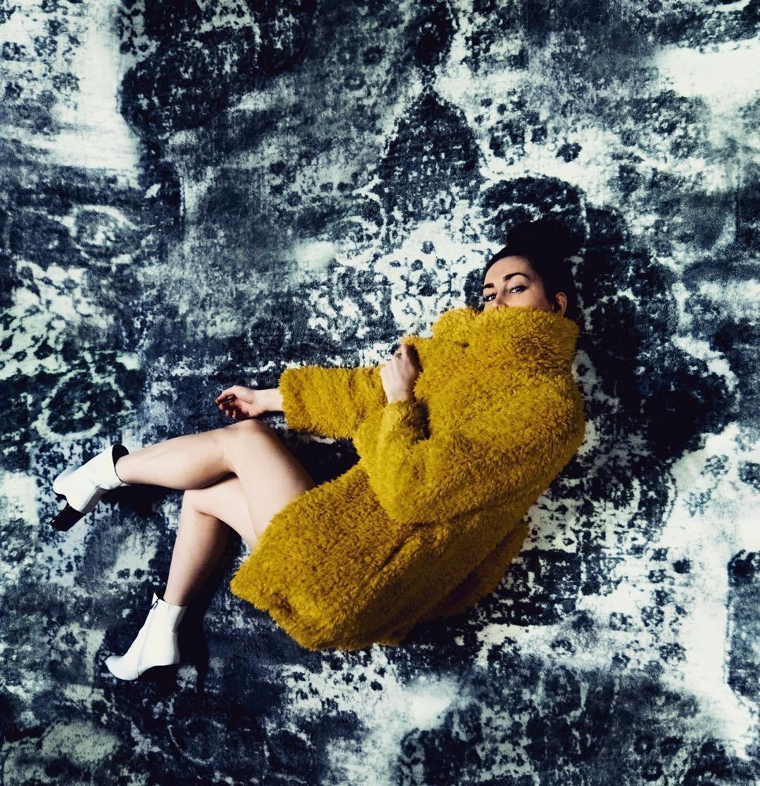 Introducing: SHEE - Hooked - Lefuturewave