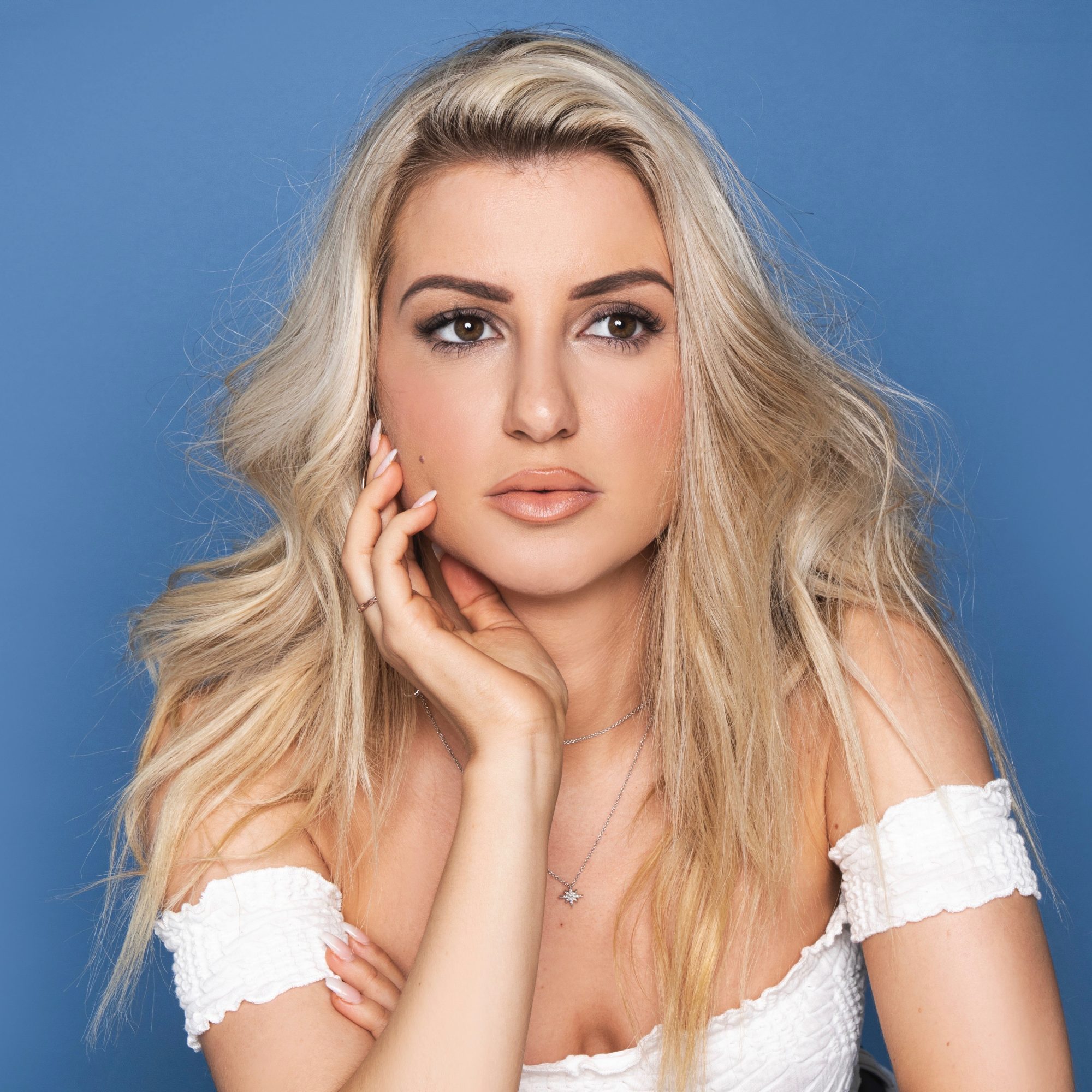 Introducing: Cally Rhodes - Too Close - Lefuturewave