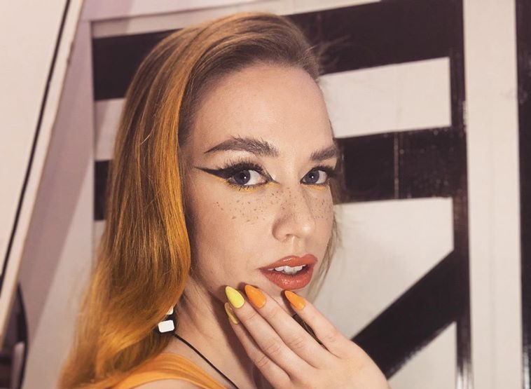 Introducing: Elle Exxe - Before I Break (acoustic) - Lefuturewave