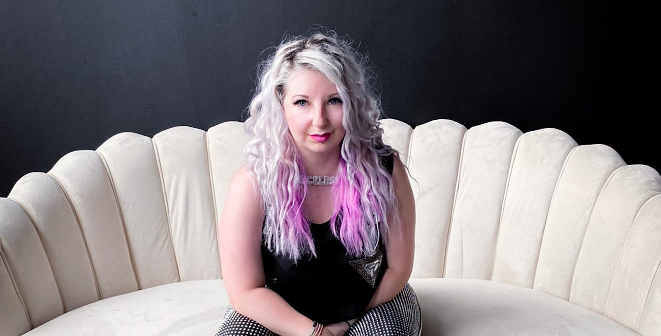 Introducing: Lora Ryan - Make Me - Lefuturewave