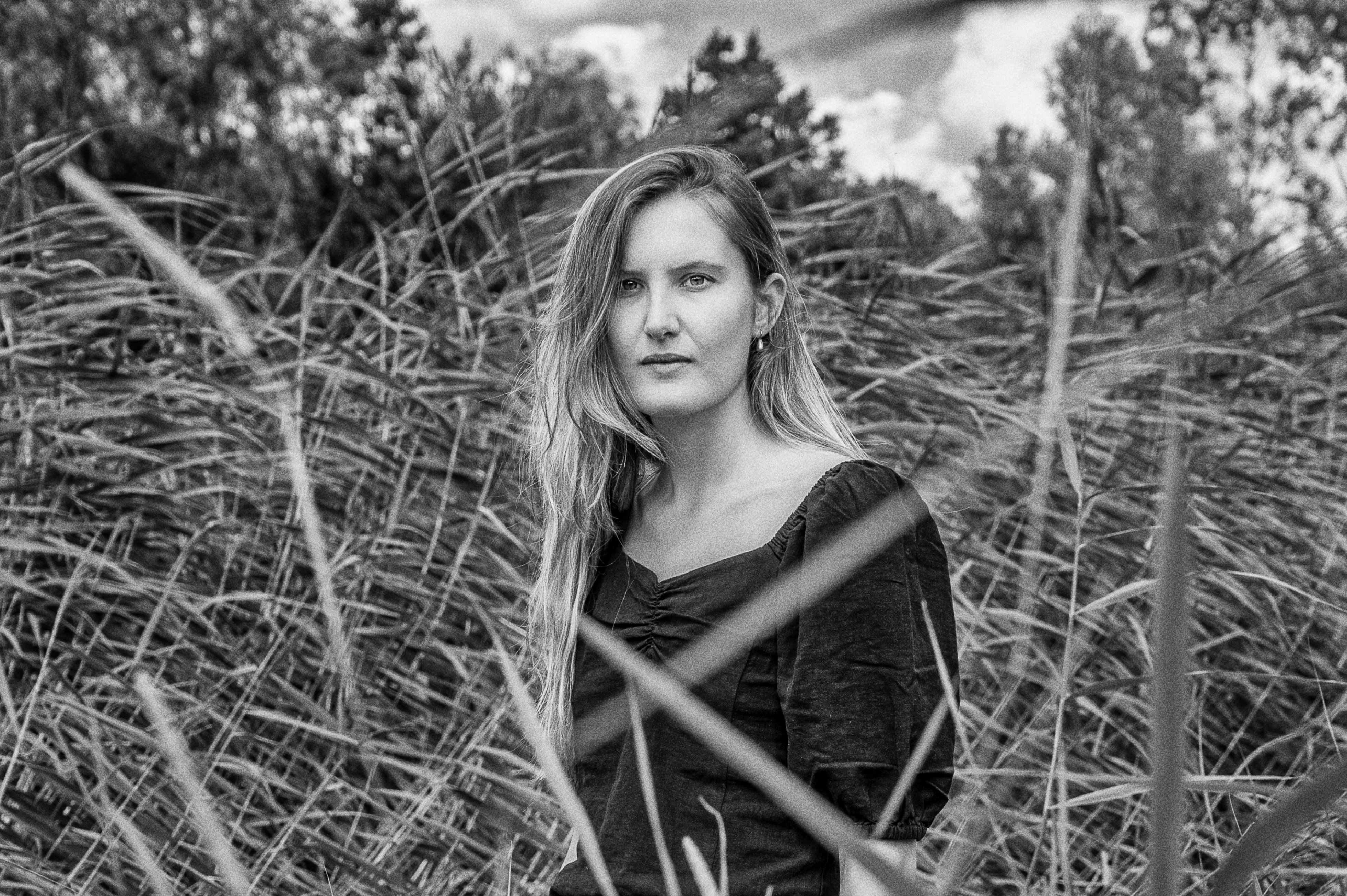 Introducing: Lizet Aviva - Happier but less wise - Lefuturewave