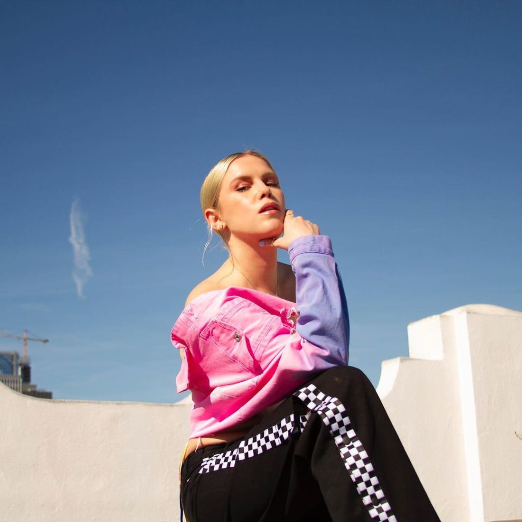 Introducing: Grace Weber - Feels Like Heaven - Lefuturewave