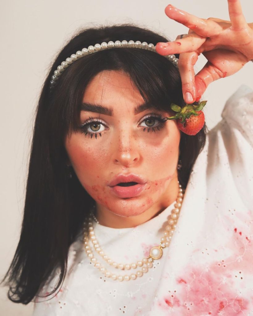 Introducing: EMMY MELI - Throwin' Up StRaWbErRiEs - Lefuturewave