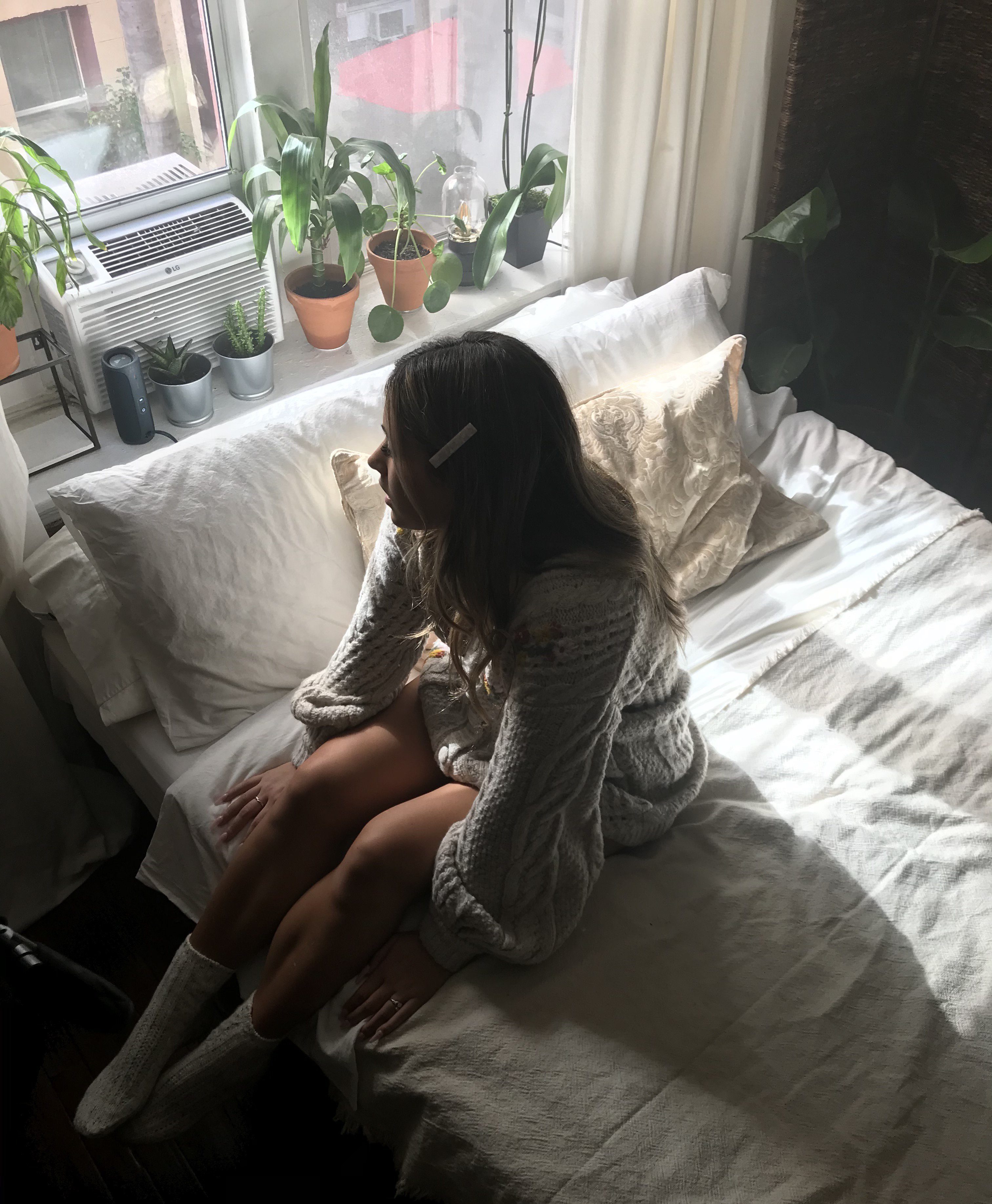 Introducing: Zoë Ferguson - i'm ok - Lefuturewave