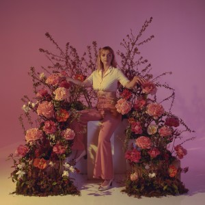 Introducing: Mackenzie Leighton - Un jour la vie - Lefuturewave