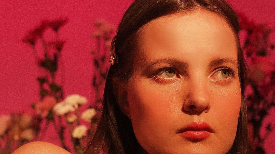 Introducing: Maria Lane - crying in a cvs - Lefuturewave