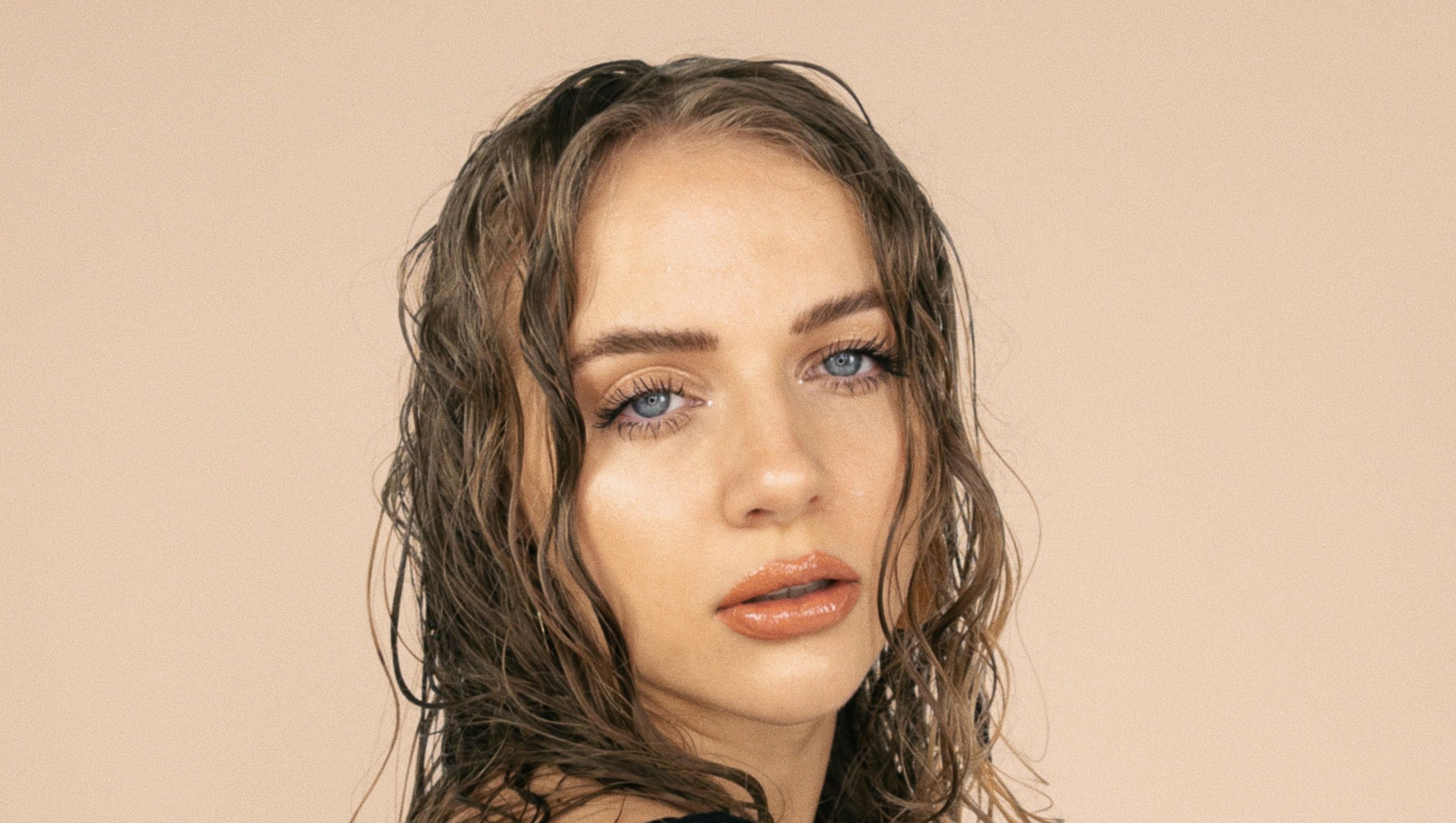 Lenn - waist deep - Lefuturewave