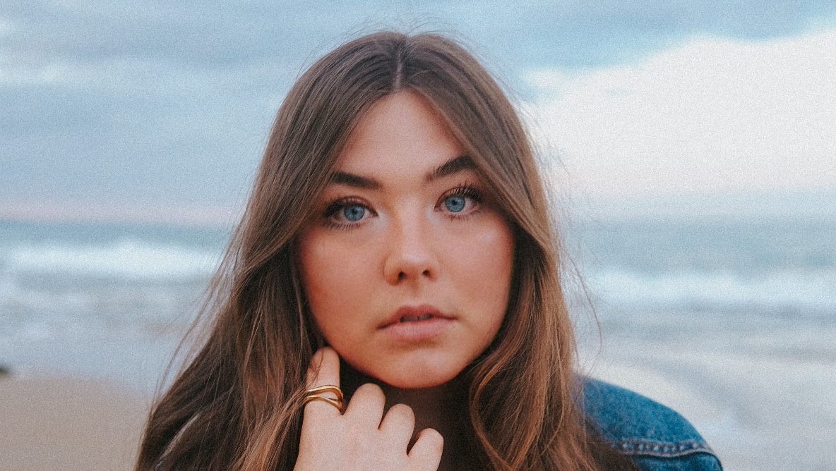 Sianon - Into You - Lefuturewave