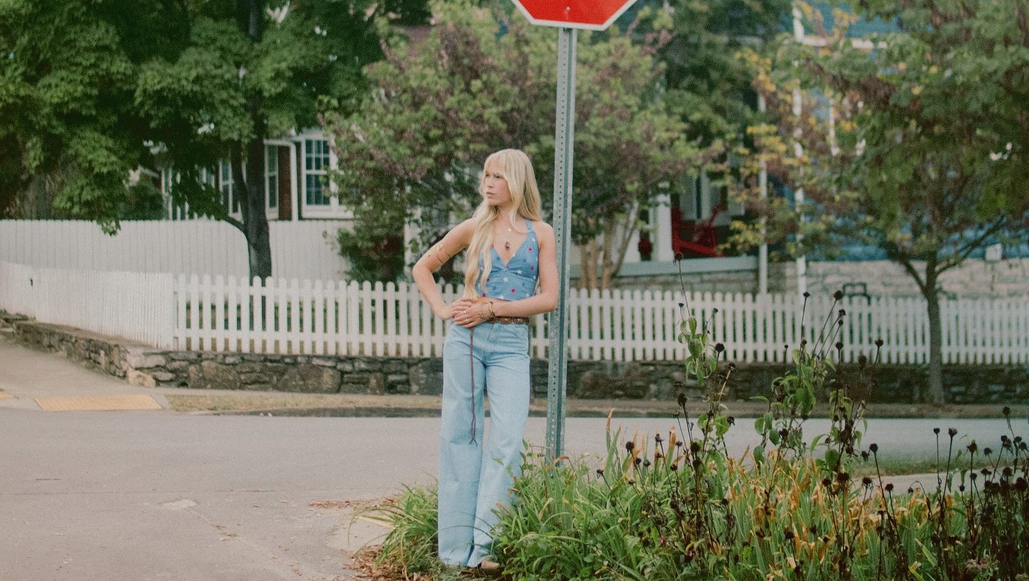 Maya Lane - Beyond Alaska - Lefuturewave