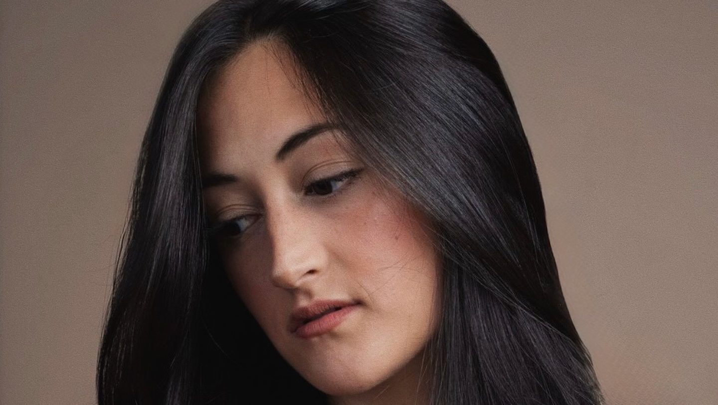 Julia Adrian - Almost Like I Never Even Met You - Lefuturewave