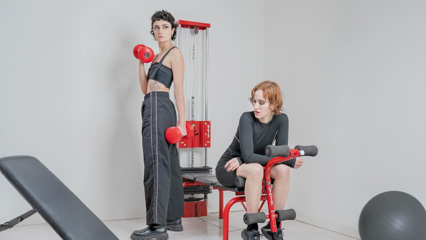 Trust the Mask - leg-pull - Lefuturewave